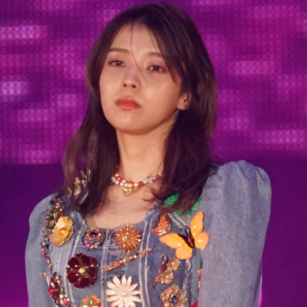 櫻坂46小林由依、美スタイル際立つデニムshotを公開「天才的なアイドル」「可愛すぎて心臓が痛い」 E Talentbank Co Ltd